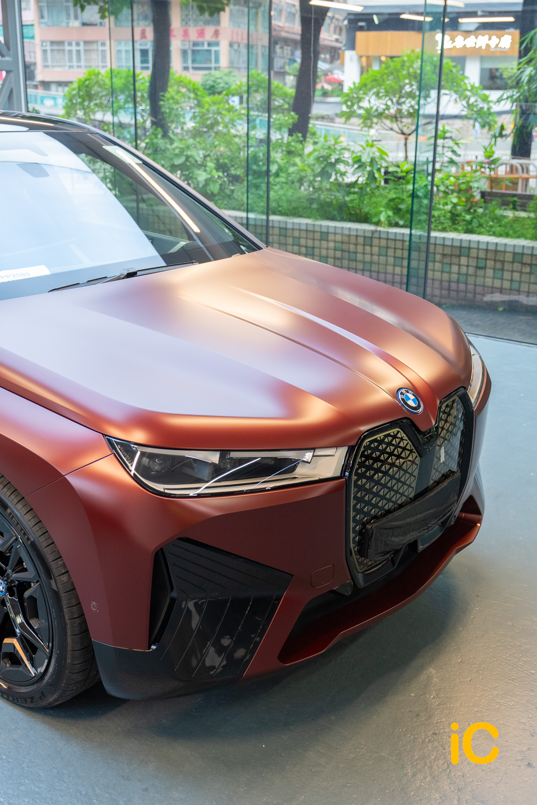 BMW iX Aventurine Red (啞面PPF) - PPF 車漆保護膜 - IC Detail