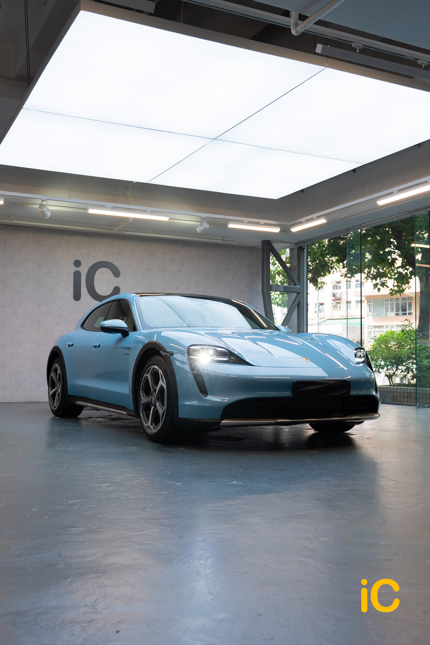 Porsche Taycan 4 Cross Turismo (Frozen Blue) - PPF 車漆保護膜 - IC Detail