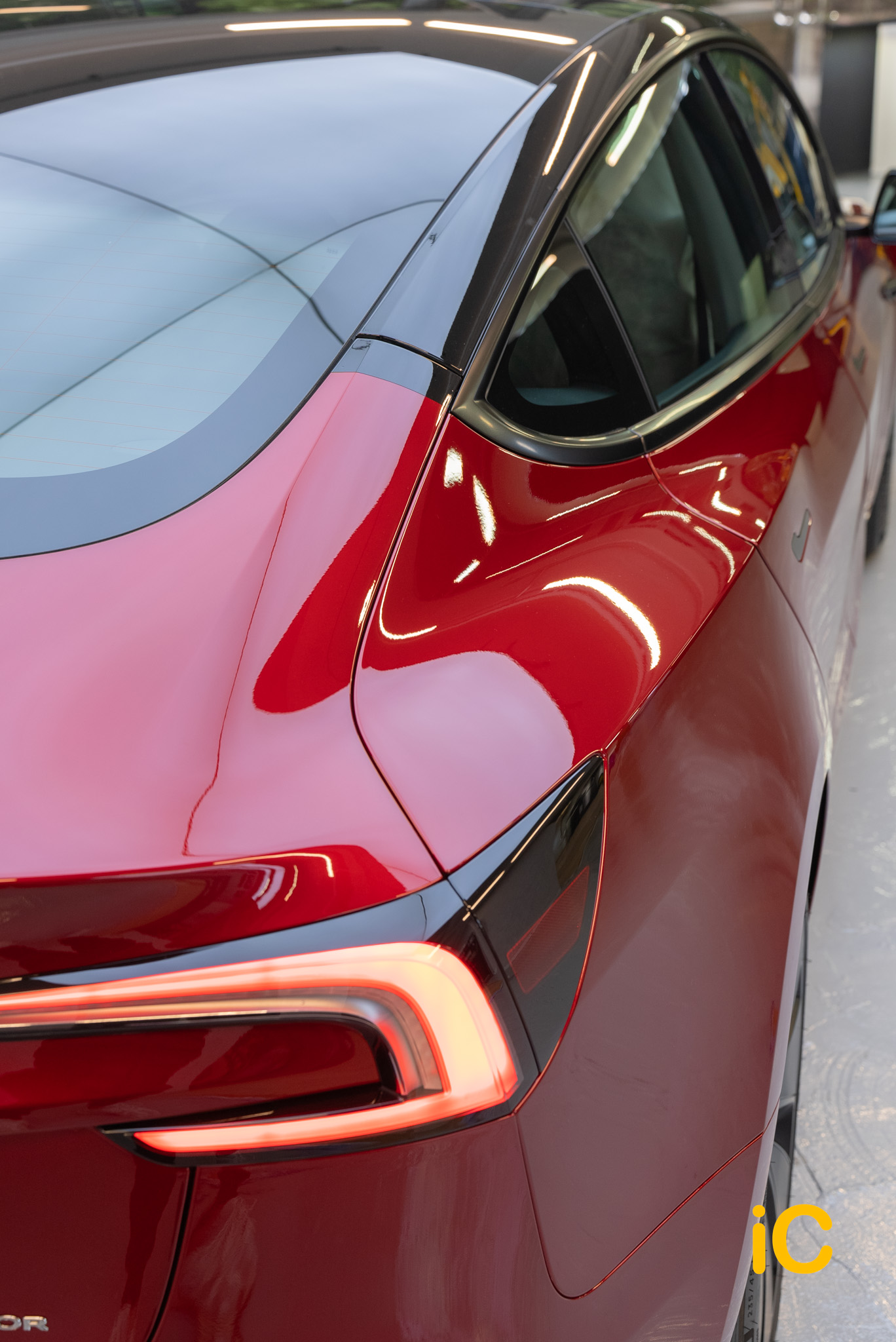 Tesla Model 3 Highland (Ultra Red x 2-Tone PPF) - PPF 車漆保護膜 - IC Detail