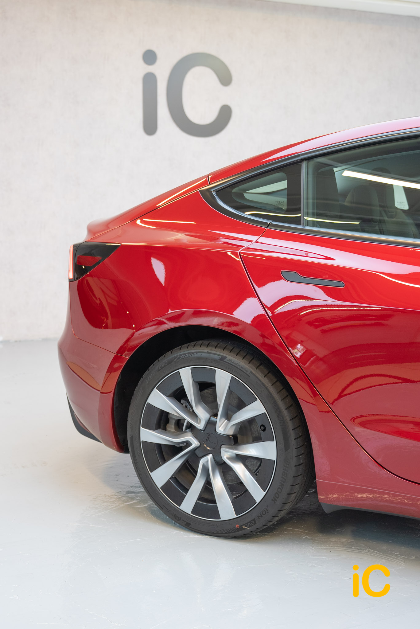 Tesla Model 3 Highland (Ultra Red) - PPF 車漆保護膜 - IC Detail