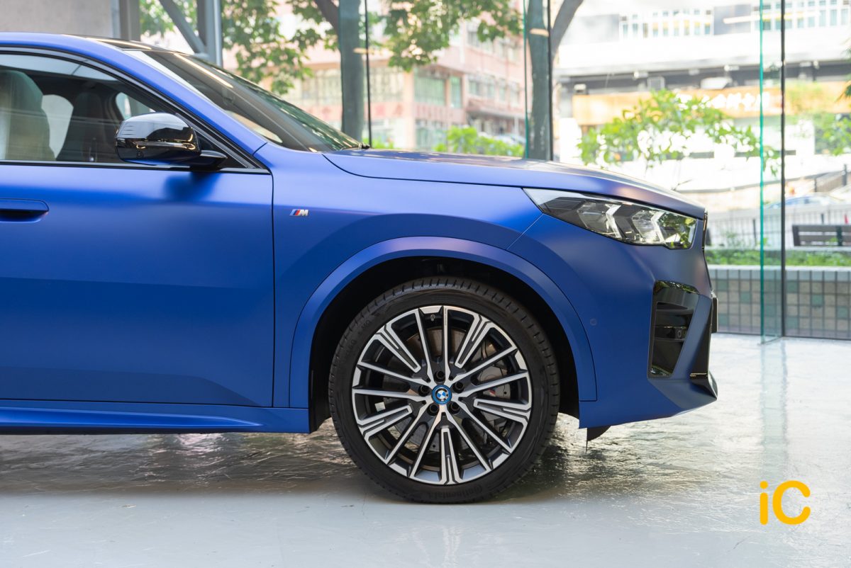 BMW iX2 (Frozen Portimao Blue Metallic) (啞面PPF) - PPF 車漆保護膜 - IC Detail